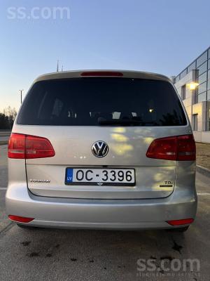 Volkswagen Touran 2013 Rīga, ar dzinēja tilpumu 1.60 L un nobraukumu 299 tūkst. km par 4700 €, foto 7 vietnē AUTOMOTO.COM.LV