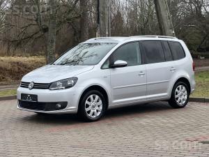 Volkswagen Touran 2013 in Cesis, with an engine capacity of 1.60 L and mileage of 204 thousand km for 6950 €, photo 2 on AUTOMOTO.COM.LV