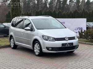 Volkswagen Touran 2013 in Cesis, with an engine capacity of 1.60 L and mileage of 204 thousand km for 6950 €, photo 4 on AUTOMOTO.COM.LV