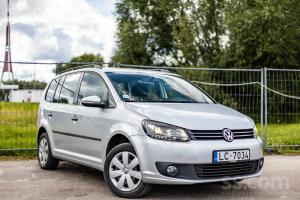 Volkswagen Touran 2013 in Riga, with an engine capacity of 2.00 L and mileage of 360 thousand km for 5990 €, photo 2 on AUTOMOTO.COM.LV