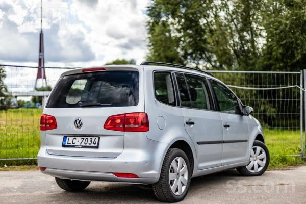 Volkswagen Touran 2013 in Riga, with an engine capacity of 2.00 L and mileage of 360 thousand km for 5990 €, photo 6 on AUTOMOTO.COM.LV