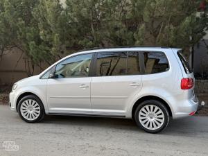 Volkswagen Touran 2013 in Kaunas, with an engine capacity of 1.60 L and mileage of 324 thousand km for 4690 €, photo 9 on AUTOMOTO.COM.LV