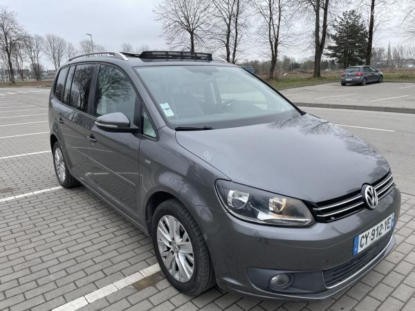 Volkswagen Touran 2013 in Taurage, with an engine capacity of 1.60 L and mileage of 183 thousand km for 5500 €, photo 3 on AUTOMOTO.COM.LV