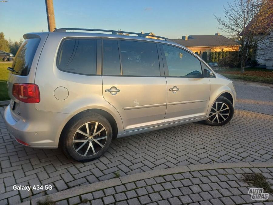Volkswagen Touran 2013 in Vilnius, with an engine capacity of 1.60 L and mileage of 270 thousand km for 4950 €, photo 1 on AUTOMOTO.COM.LV
