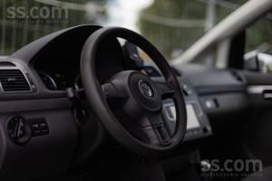 Volkswagen Touran 2013 in Riga, with an engine capacity of 2.00 L and mileage of 360 thousand km for 4990 €, photo 13 on AUTOMOTO.COM.LV