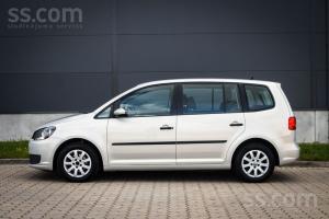 Volkswagen Touran 2013 in Riga, with an engine capacity of 1.60 L and mileage of 119 thousand km for 7490 €, photo 5 on AUTOMOTO.COM.LV