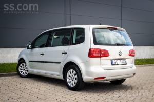 Volkswagen Touran 2013 in Riga, with an engine capacity of 1.60 L and mileage of 119 thousand km for 7490 €, photo 7 on AUTOMOTO.COM.LV
