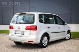 Volkswagen Touran 2013 in Riga, with an engine capacity of 1.60 L and mileage of 119 thousand km for 7490 €, photo 9 on AUTOMOTO.COM.LV