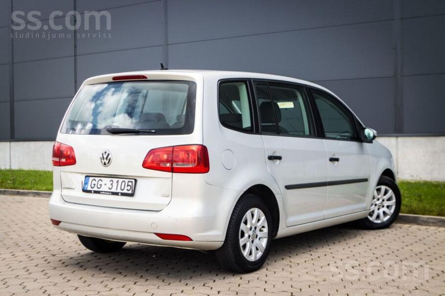 Volkswagen Touran 2013 in Riga, with an engine capacity of 1.60 L and mileage of 119 thousand km for 7490 €, photo 9 on AUTOMOTO.COM.LV