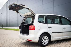 Volkswagen Touran 2013 in Riga, with an engine capacity of 1.60 L and mileage of 119 thousand km for 7490 €, photo 10 on AUTOMOTO.COM.LV