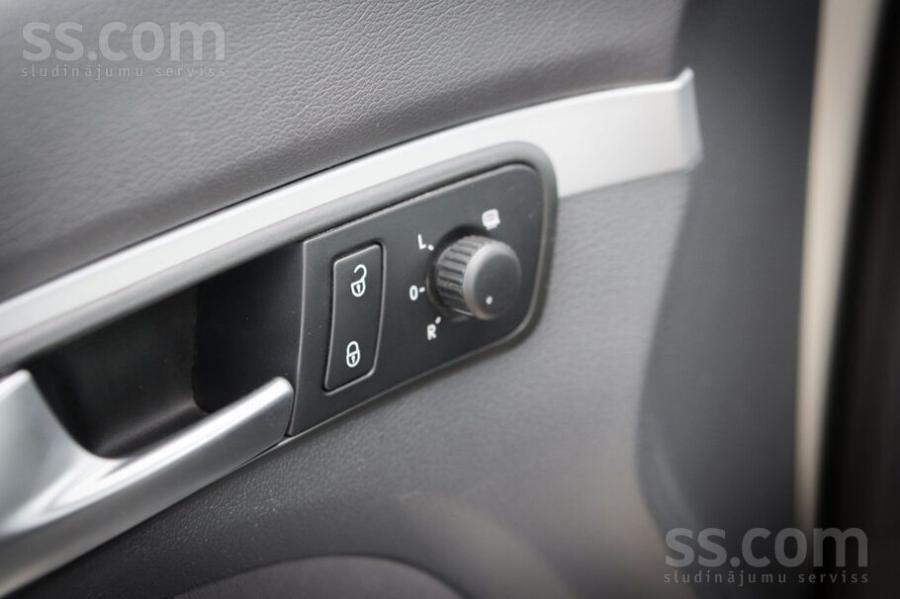 Volkswagen Touran 2013 in Riga, with an engine capacity of 1.60 L and mileage of 119 thousand km for 7490 €, photo 15 on AUTOMOTO.COM.LV