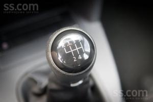 Volkswagen Touran 2013 in Riga, with an engine capacity of 1.60 L and mileage of 119 thousand km for 7490 €, photo 18 on AUTOMOTO.COM.LV