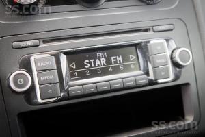Volkswagen Touran 2013 in Riga, with an engine capacity of 1.60 L and mileage of 119 thousand km for 7490 €, photo 19 on AUTOMOTO.COM.LV