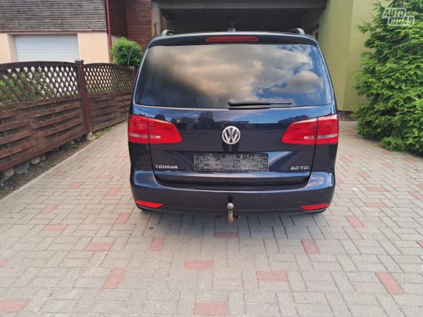 Volkswagen Touran 2013 in Birzai, with an engine capacity of 2.00 L and mileage of 279 thousand km for 4850 €, photo 4 on AUTOMOTO.COM.LV