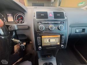 Volkswagen Touran 2013 in Birzai, with an engine capacity of 2.00 L and mileage of 279 thousand km for 4850 €, photo 14 on AUTOMOTO.COM.LV