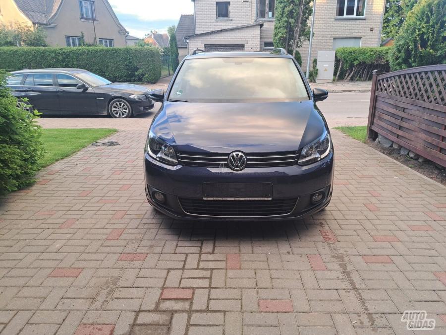 Volkswagen Touran 2013 in Birzai, with an engine capacity of 2.00 L and mileage of 279 thousand km for 4850 €, photo 18 on AUTOMOTO.COM.LV