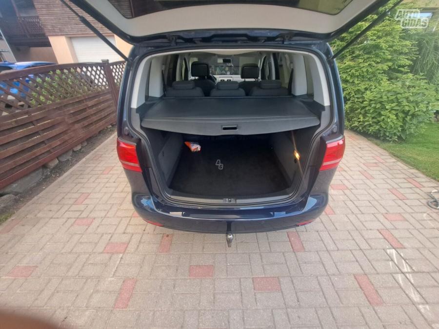 Volkswagen Touran 2013 in Birzai, with an engine capacity of 2.00 L and mileage of 279 thousand km for 4850 €, photo 26 on AUTOMOTO.COM.LV