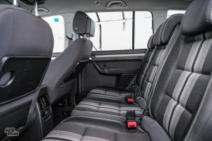 Volkswagen Touran 2013 in Kaunas, with an engine capacity of 1.60 L and mileage of 233 thousand km for 7390 €, photo 10 on AUTOMOTO.COM.LV