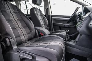 Volkswagen Touran 2013 in Kaunas, with an engine capacity of 1.60 L and mileage of 233 thousand km for 7390 €, photo 13 on AUTOMOTO.COM.LV