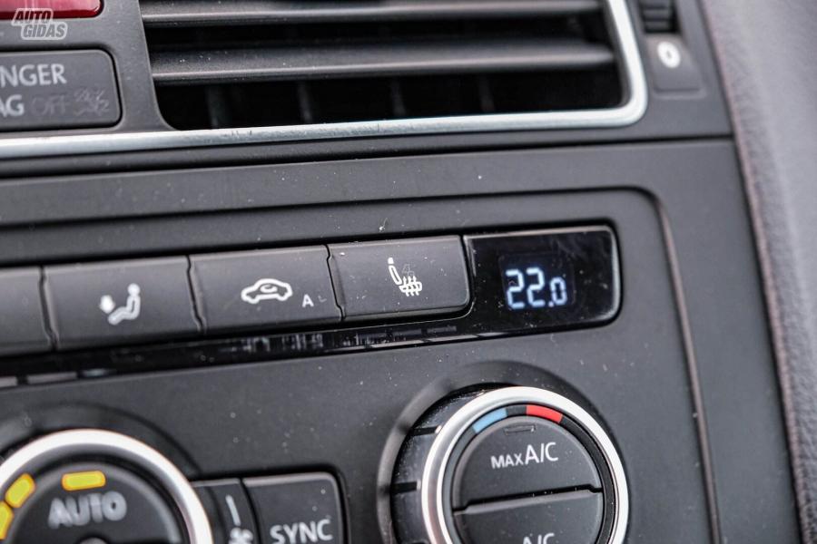 Volkswagen Touran 2013 in Kaunas, with an engine capacity of 1.60 L and mileage of 233 thousand km for 7390 €, photo 21 on AUTOMOTO.COM.LV