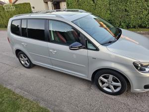 Volkswagen Touran 2013 in Mazeikiai, with an engine capacity of 2.00 L and mileage of 243 thousand km for 6200 €, photo 11 on AUTOMOTO.COM.LV