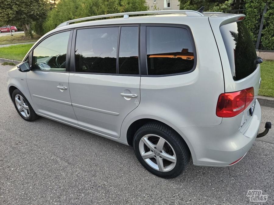 Volkswagen Touran 2013 in Mazeikiai, with an engine capacity of 2.00 L and mileage of 243 thousand km for 6200 €, photo 13 on AUTOMOTO.COM.LV