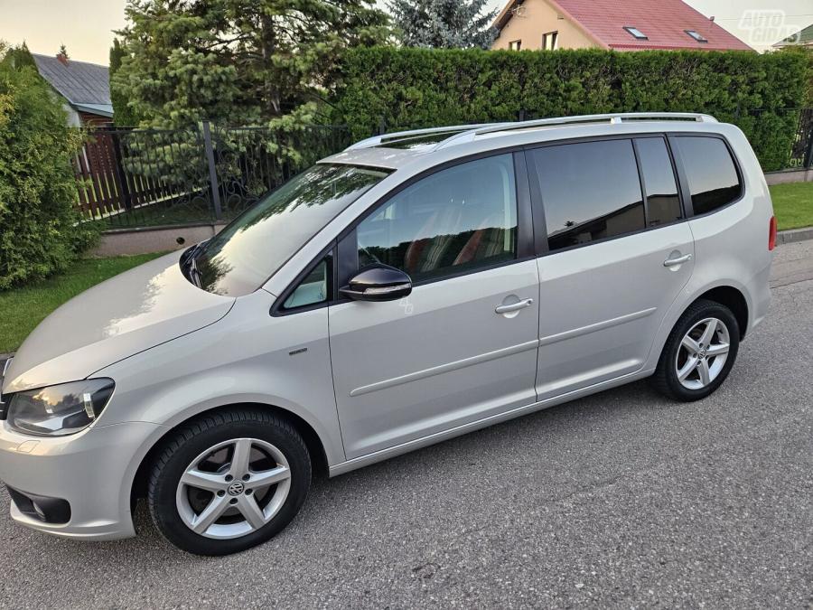 Volkswagen Touran 2013 in Mazeikiai, with an engine capacity of 2.00 L and mileage of 243 thousand km for 6200 €, photo 15 on AUTOMOTO.COM.LV