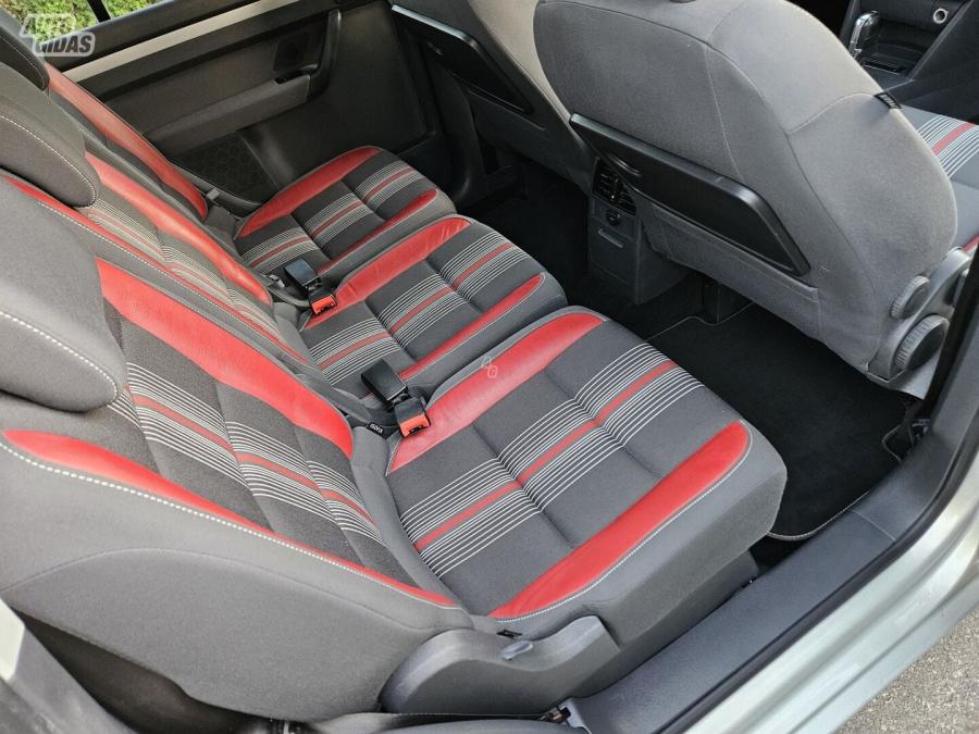 Volkswagen Touran 2013 in Mazeikiai, with an engine capacity of 2.00 L and mileage of 243 thousand km for 6200 €, photo 21 on AUTOMOTO.COM.LV