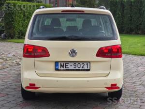 Volkswagen Touran 2013 in Riga, with an engine capacity of 1.60 L and mileage of 434 thousand km for 2450 €, photo 5 on AUTOMOTO.COM.LV