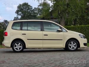 Volkswagen Touran 2013 in Riga, with an engine capacity of 1.60 L and mileage of 434 thousand km for 2450 €, photo 7 on AUTOMOTO.COM.LV