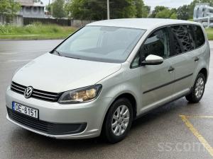 Volkswagen Touran 2014 in Riga, with an engine capacity of 1.60 L and mileage of 277 thousand km for 4250 €, photo 1 on AUTOMOTO.COM.LV