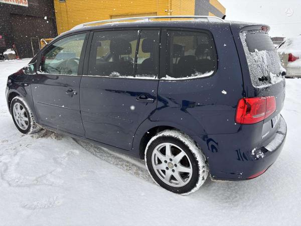 Volkswagen Touran 2014 in Taurage, with an engine capacity of 1.60 L and mileage of 323 thousand km for 6400 €, photo 5 on AUTOMOTO.COM.LV
