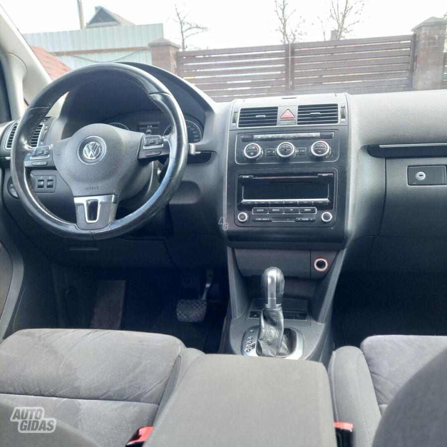 Volkswagen Touran 2014 Kauņa, ar dzinēja tilpumu 2.00 L un nobraukumu 320 tūkst. km par 5200 €, foto 5 vietnē AUTOMOTO.COM.LV