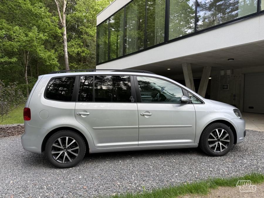 Volkswagen Touran 2014 in Vilnius, with an engine capacity of 1.60 L and mileage of 355 thousand km for 3100 €, photo 7 on AUTOMOTO.COM.LV