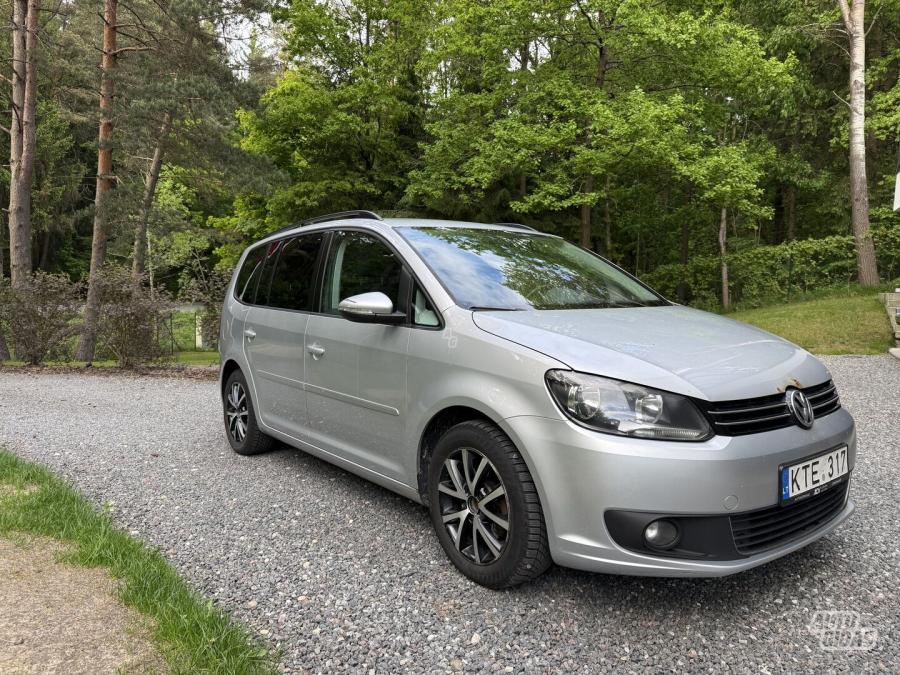 Volkswagen Touran 2014 in Vilnius, with an engine capacity of 1.60 L and mileage of 355 thousand km for 3100 €, photo 9 on AUTOMOTO.COM.LV
