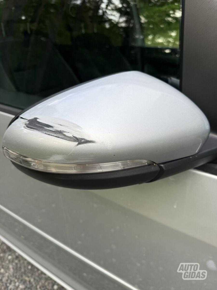 Volkswagen Touran 2014 in Vilnius, with an engine capacity of 1.60 L and mileage of 355 thousand km for 3100 €, photo 11 on AUTOMOTO.COM.LV