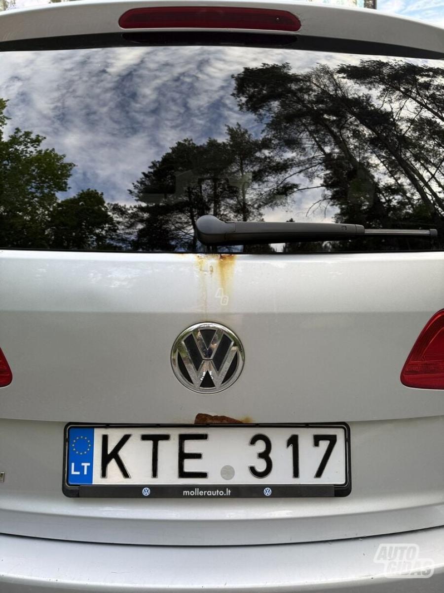 Volkswagen Touran 2014 in Vilnius, with an engine capacity of 1.60 L and mileage of 355 thousand km for 3100 €, photo 13 on AUTOMOTO.COM.LV