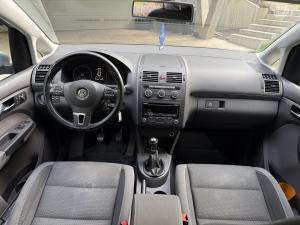 Volkswagen Touran 2014 in Vilnius, with an engine capacity of 1.60 L and mileage of 355 thousand km for 3100 €, photo 18 on AUTOMOTO.COM.LV