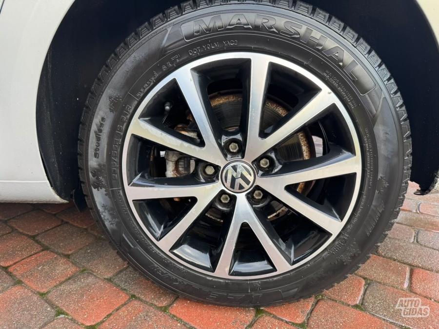 Volkswagen Touran 2014 in Siauliai, with an engine capacity of 1.60 L and mileage of 310 thousand km for 5300 €, photo 11 on AUTOMOTO.COM.LV