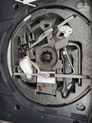 Volkswagen Touran 2014 in Siauliai, with an engine capacity of 1.60 L and mileage of 310 thousand km for 5300 €, photo 13 on AUTOMOTO.COM.LV