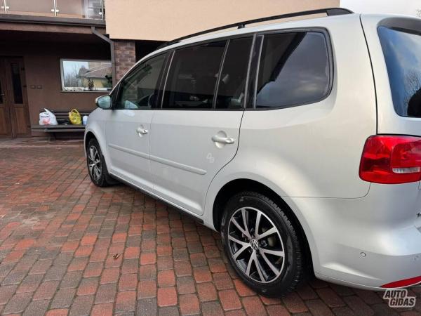 Volkswagen Touran 2014 in Siauliai, with an engine capacity of 1.60 L and mileage of 310 thousand km for 5300 €, photo 2 on AUTOMOTO.COM.LV