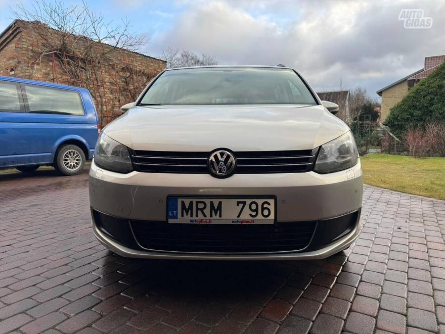 Volkswagen Touran 2014 in Siauliai, with an engine capacity of 1.60 L and mileage of 310 thousand km for 5300 €, photo 4 on AUTOMOTO.COM.LV