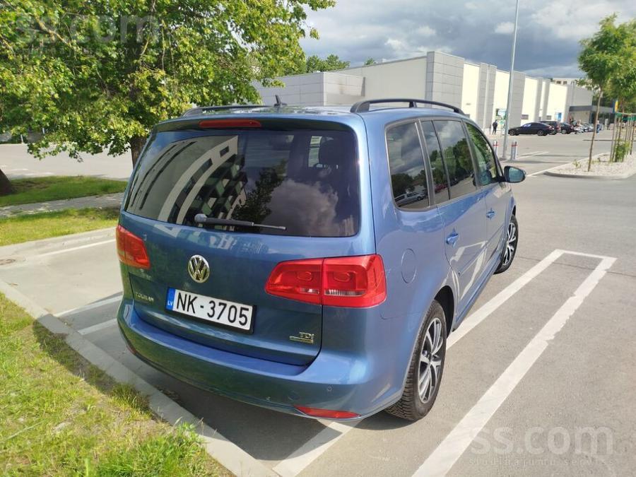Volkswagen Touran 2014 in Riga, with an engine capacity of 1.60 L and mileage of 191 thousand km for 6500 €, photo 4 on AUTOMOTO.COM.LV