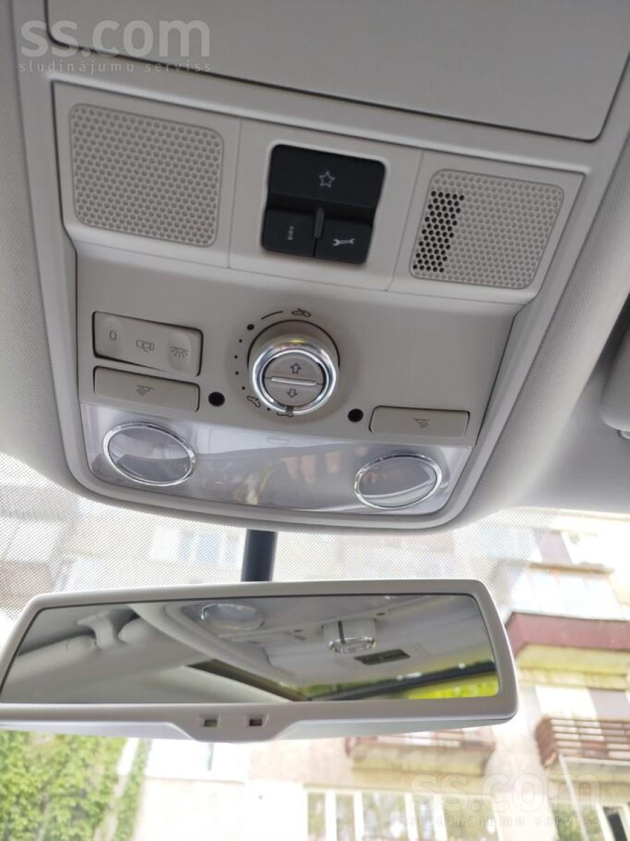 Volkswagen Touran 2014 in Riga, with an engine capacity of 1.60 L and mileage of 191 thousand km for 6500 €, photo 6 on AUTOMOTO.COM.LV