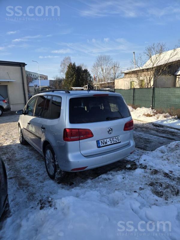 Volkswagen Touran 2014 Rīga, ar dzinēja tilpumu 2.00 L un nobraukumu 278 tūkst. km par 6200 €, foto 6 vietnē AUTOMOTO.COM.LV