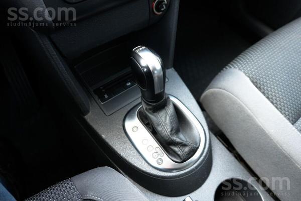 Volkswagen Touran 2014 Rīga, ar dzinēja tilpumu 2.00 L un nobraukumu 273 tūkst. km par 6490 €, foto 8 vietnē AUTOMOTO.COM.LV
