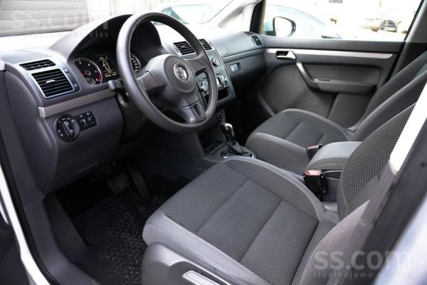 Volkswagen Touran 2014 Rīga, ar dzinēja tilpumu 2.00 L un nobraukumu 273 tūkst. km par 6490 €, foto 9 vietnē AUTOMOTO.COM.LV
