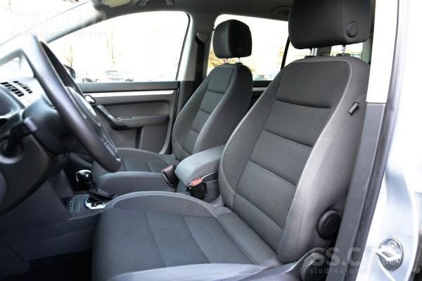 Volkswagen Touran 2014 in Riga, with an engine capacity of 2.00 L and mileage of 273 thousand km for 6490 €, photo 5 on AUTOMOTO.COM.LV