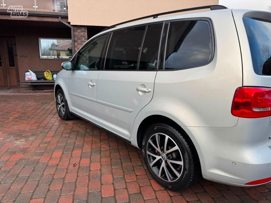 Volkswagen Touran 2014 in Siauliai, with an engine capacity of 1.60 L and mileage of 310 thousand km for 4950 €, photo 3 on AUTOMOTO.COM.LV
