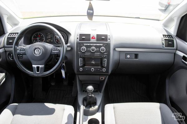 Volkswagen Touran 2014 in Kaunas, with an engine capacity of 1.60 L and mileage of 268 thousand km for 6200 €, photo 8 on AUTOMOTO.COM.LV